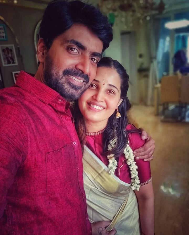 சின்னத்திரை பிரபலம் நடிகர் பிரஜின் பத்மநாபன் குடும்பத்தை ...